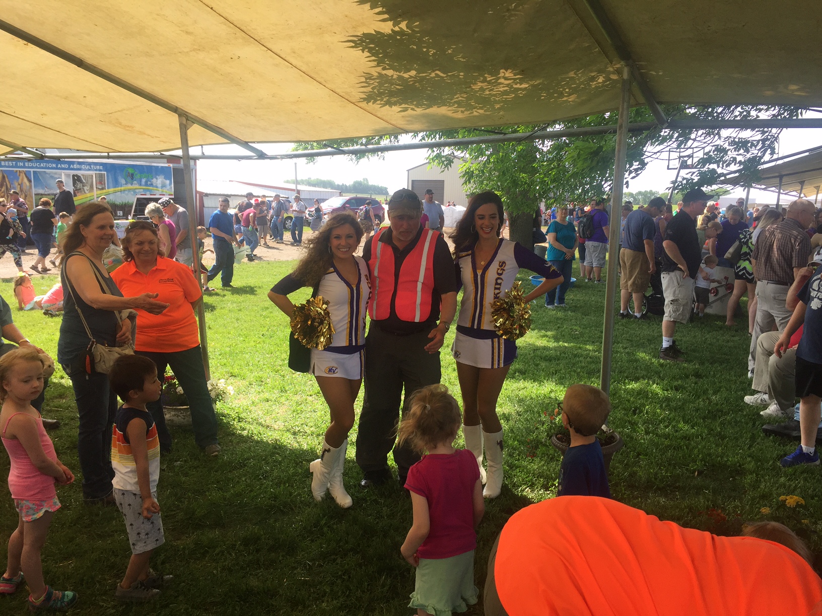Minnesota Viking Football Cheerleaders at the Stearns County Breakfast ...